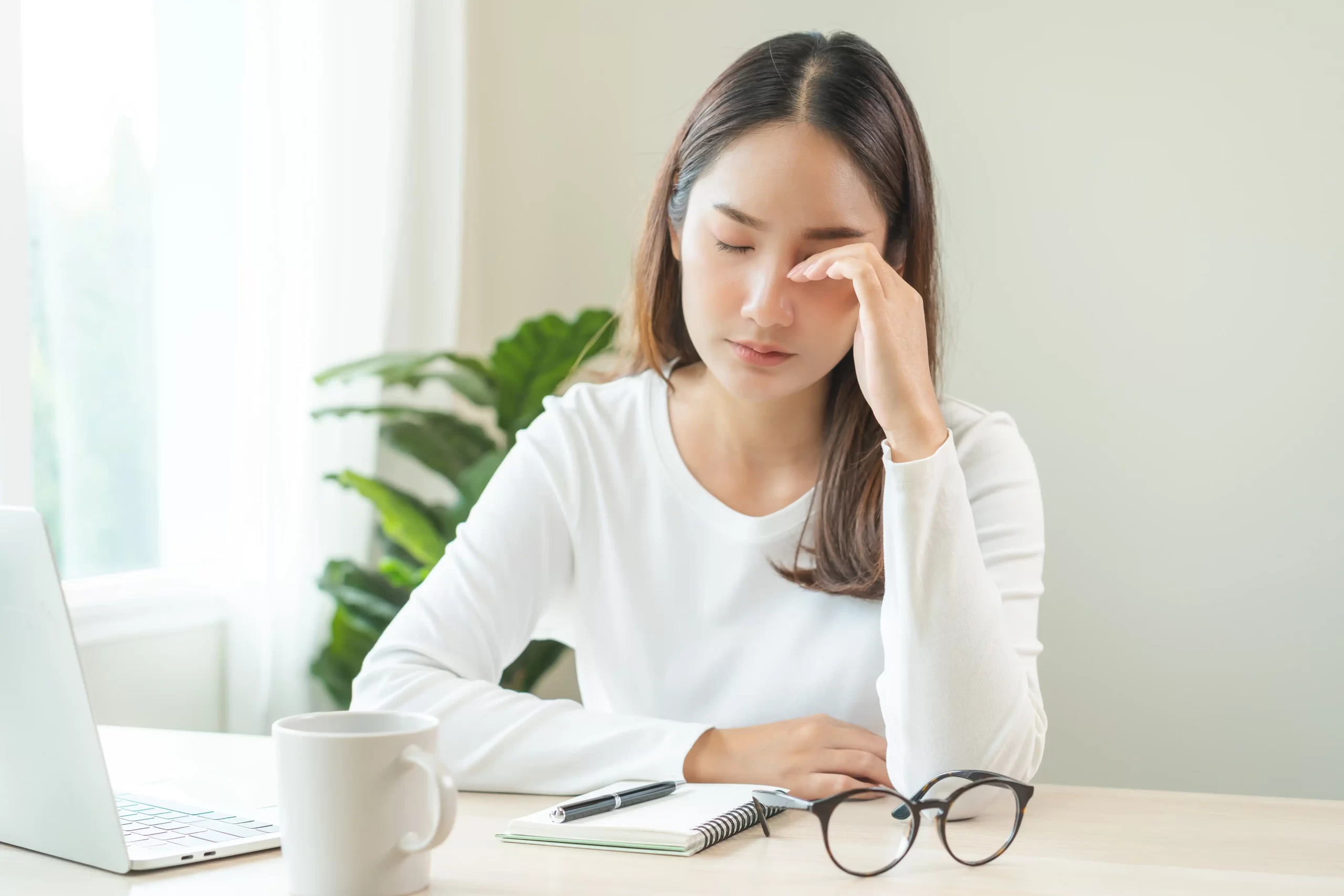 Tired Eyes: Causes and Treatments